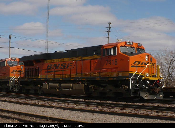 BNSF 7418